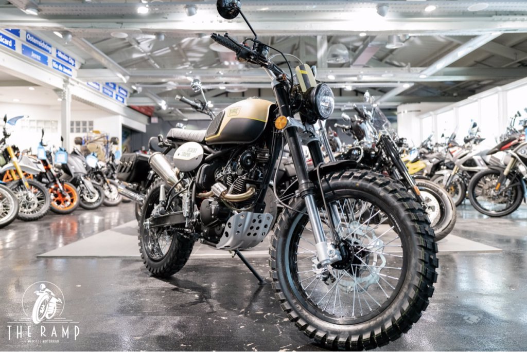 Bluroc Hero Desert Trophy for sale in Guernsey - Seeker.gg
