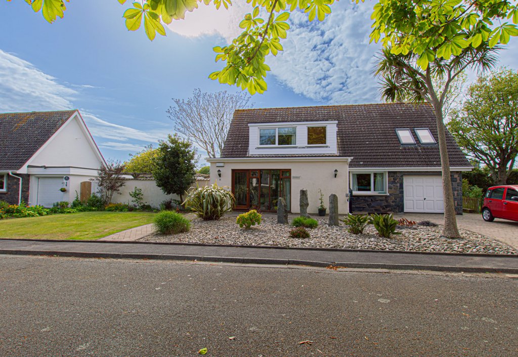 Le Catillon, 3, Clos De La Ruette, La Croute Lane, St Martins - 4 ...