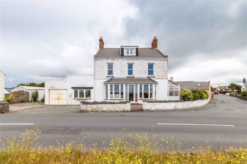 La Rocque Du Nord, La Passee, St Sampson - 5 bedroom open market house ...