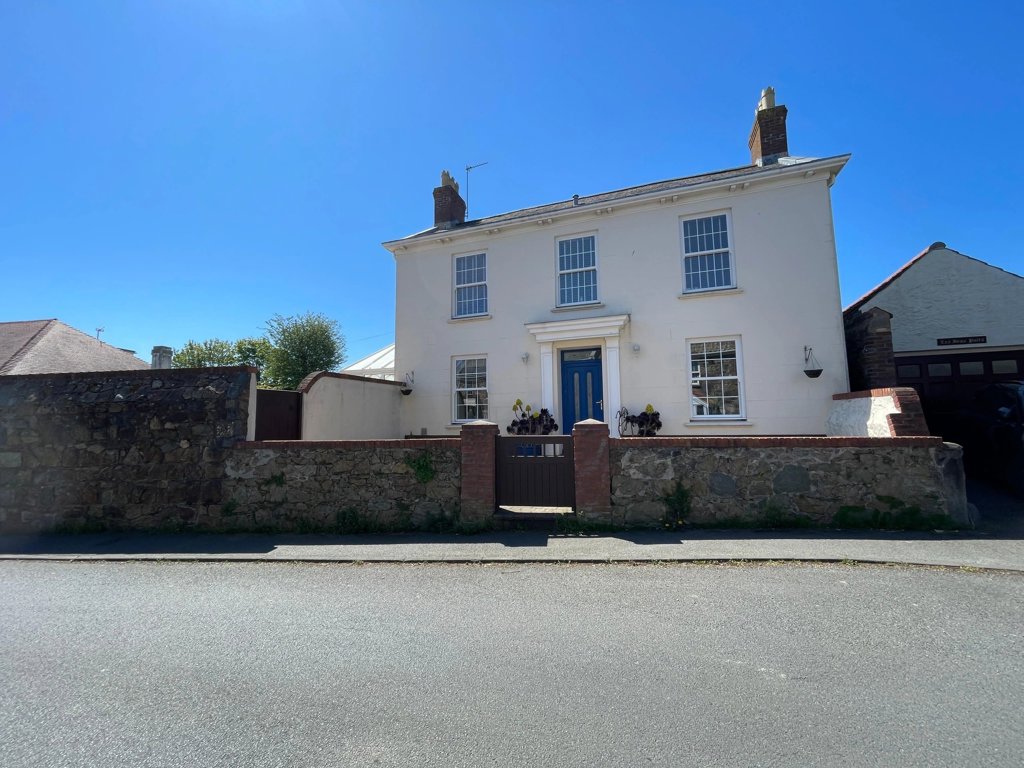 Emerald House, La Grande Rue, St Martins - 3 bedroom local market house ...
