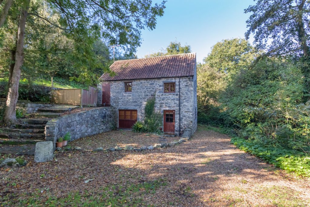 Deja Vu, Route Du Coudre, St Peters - 2 bedroom local market house to ...