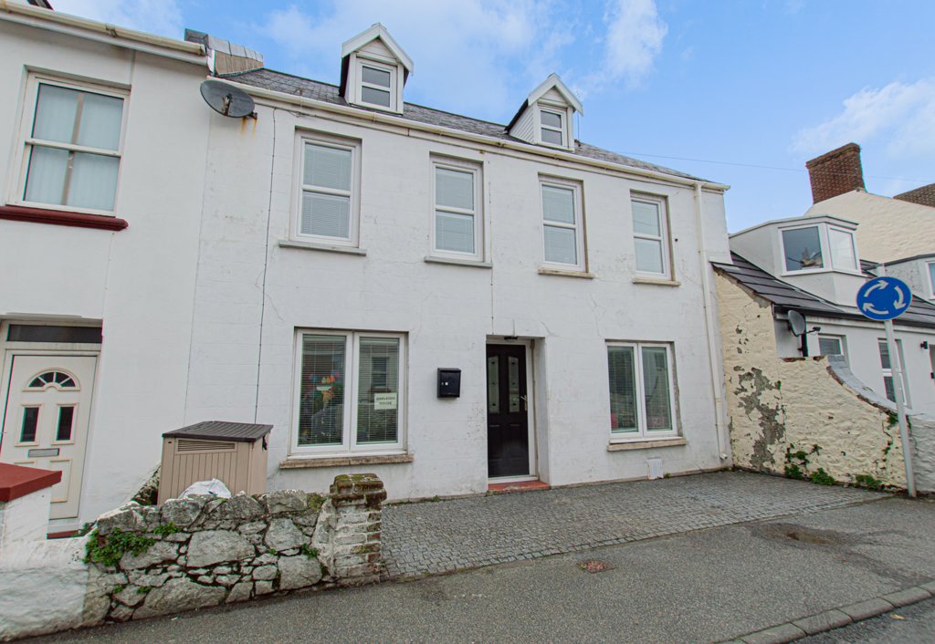 Oakleigh House, Le Grand Bouet, St Peter Port - 5 bedroom local market ...