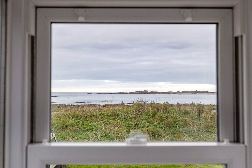 Sea Breeze, GY5 7LQ, Castel - 2 bedroom local market house to buy in ...