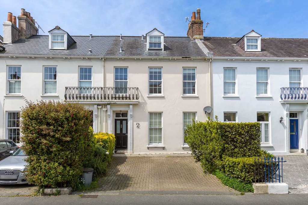 2, Springfield Terrace, Kings Road, St Peter Port - 4 bedroom local ...
