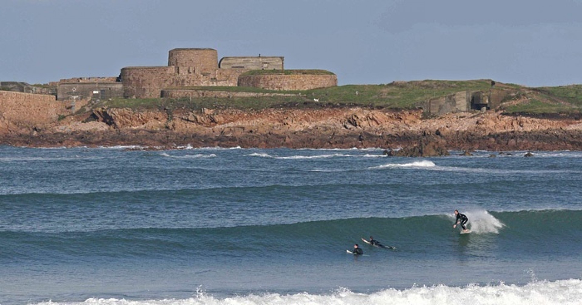 Guernsey Surf and Watersports Forecast - surf, kayak, paddle boarding ...