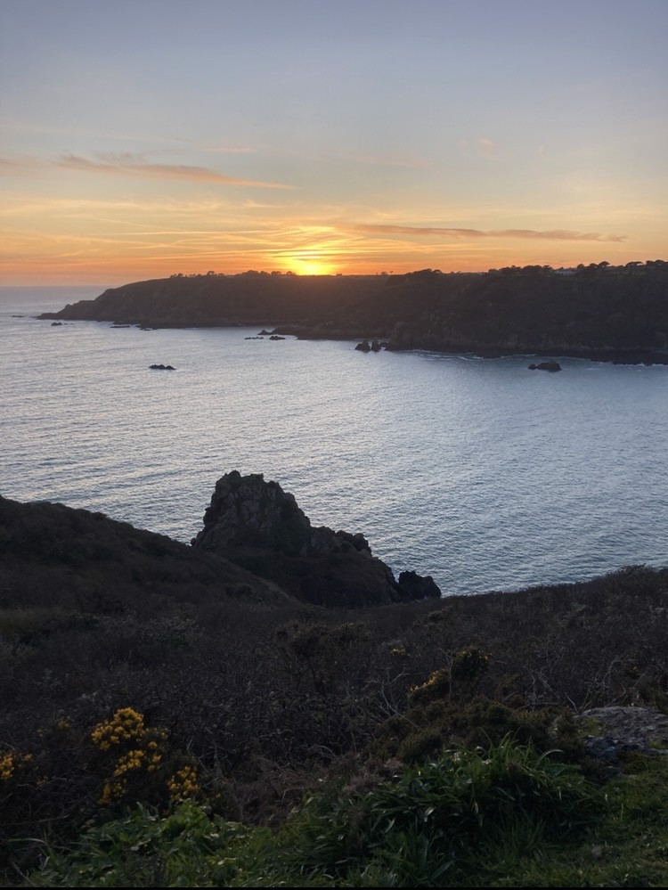 Guernsey Weather Fox forecast for 2023-07-03 - brought to you by Seeker ...