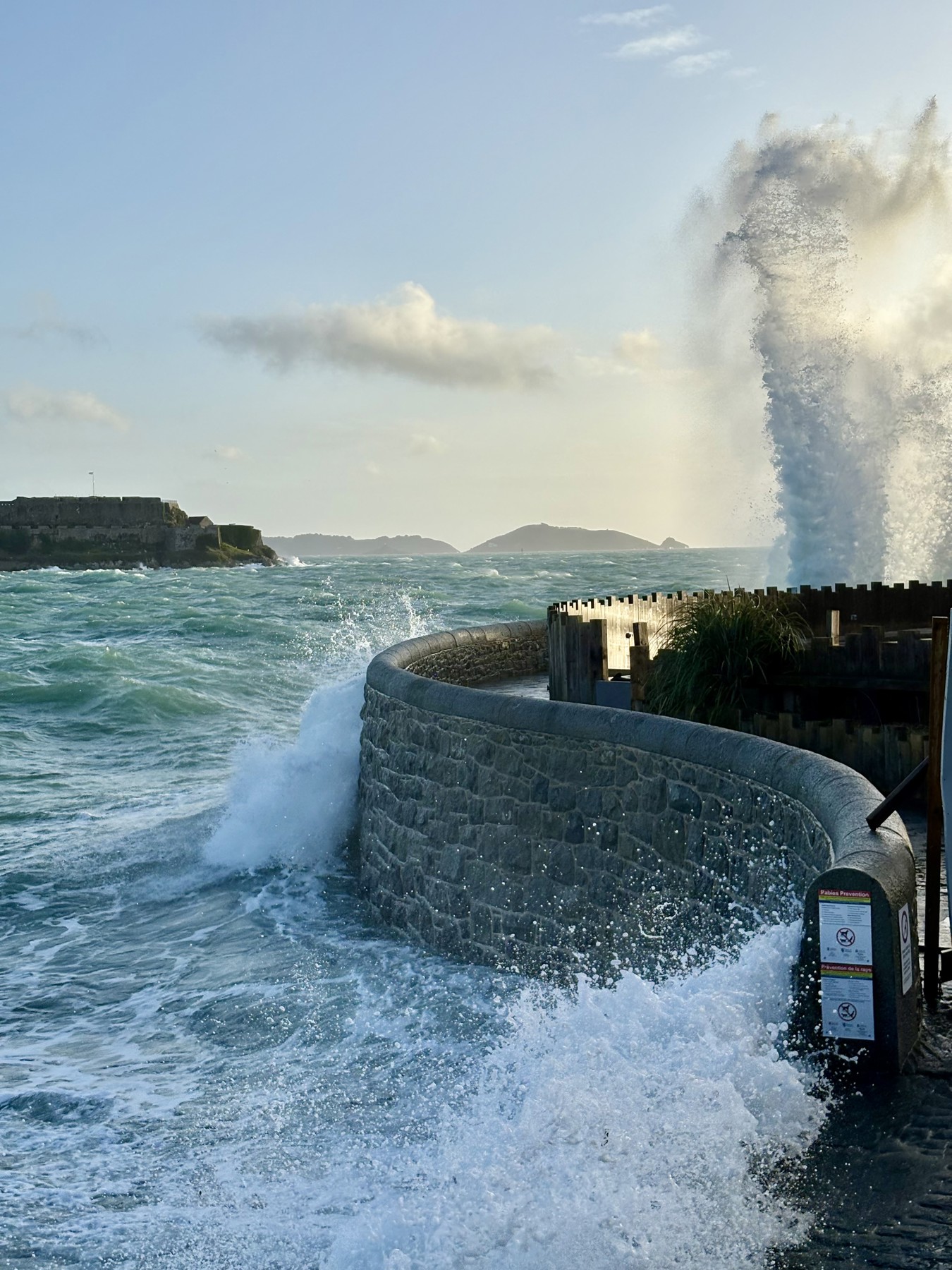 Guernsey Weather Fox forecast for 2026-01-25 - brought to you by Seeker ...