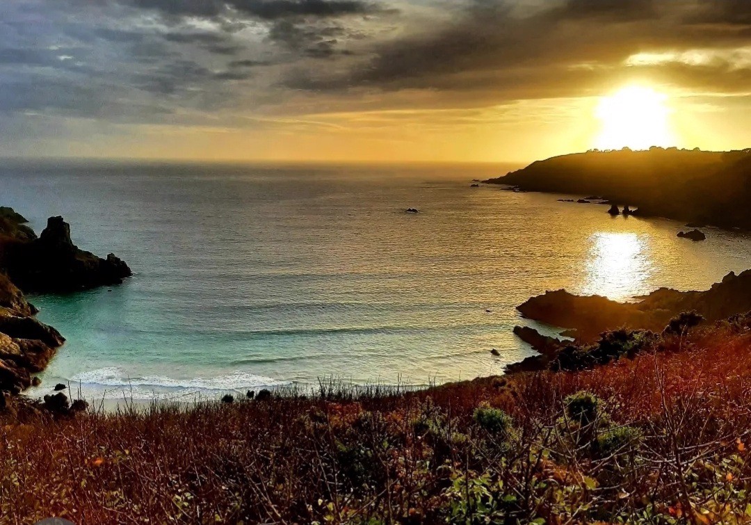 Guernsey Weather Fox forecast for 2023-08-01 - brought to you by Seeker ...