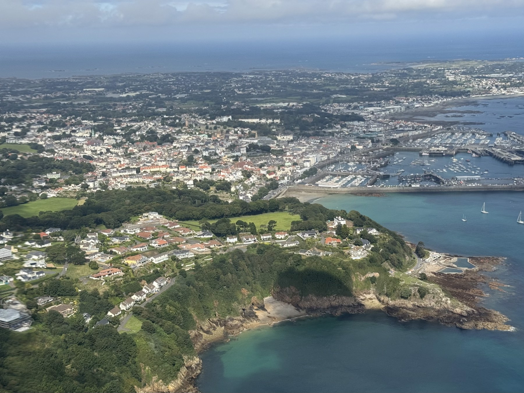 Guernsey Weather Fox forecast for 2024-10-19 - brought to you by Seeker ...