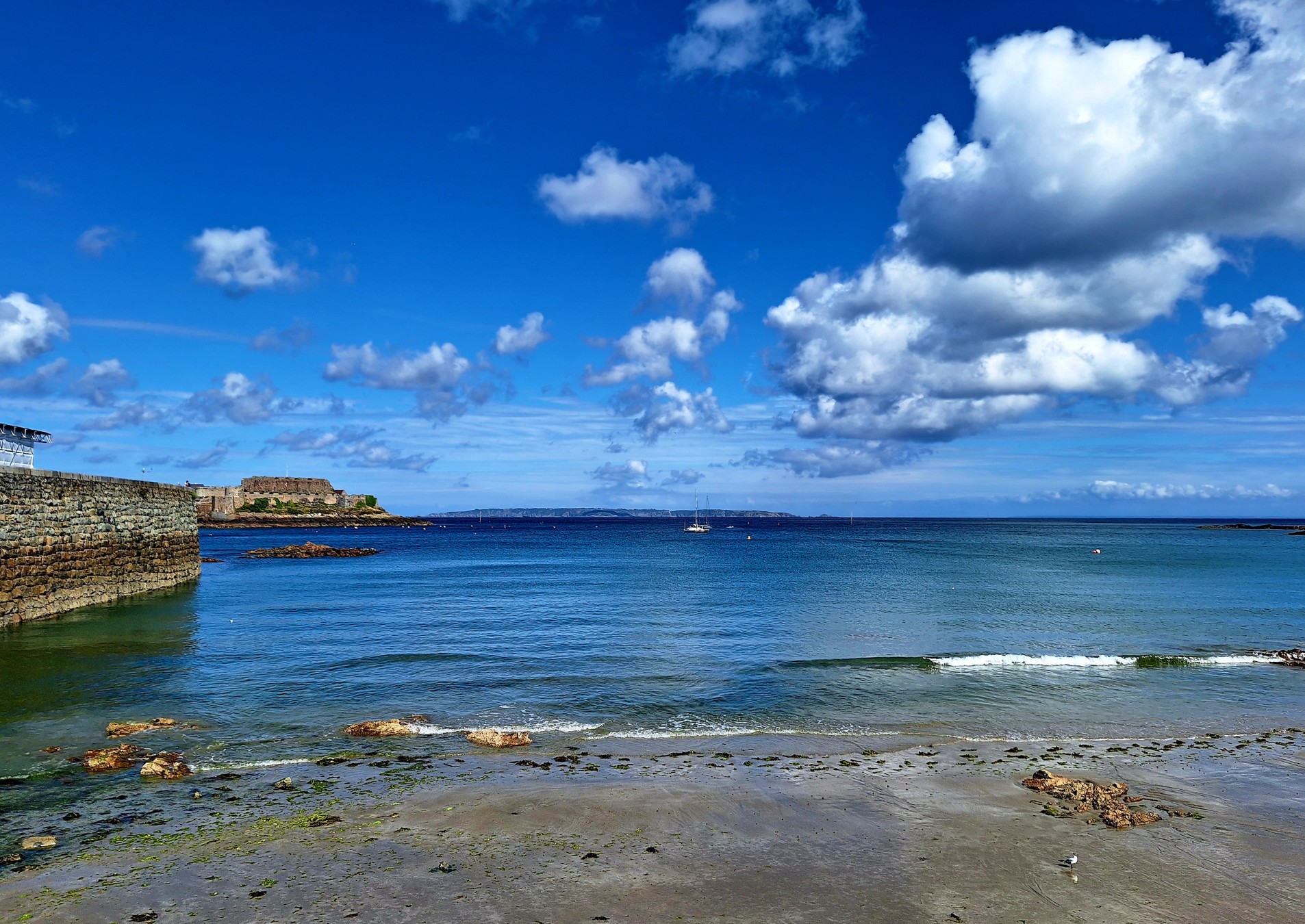 Guernsey Weather Fox forecast for 2024-07-22 - brought to you by Seeker ...