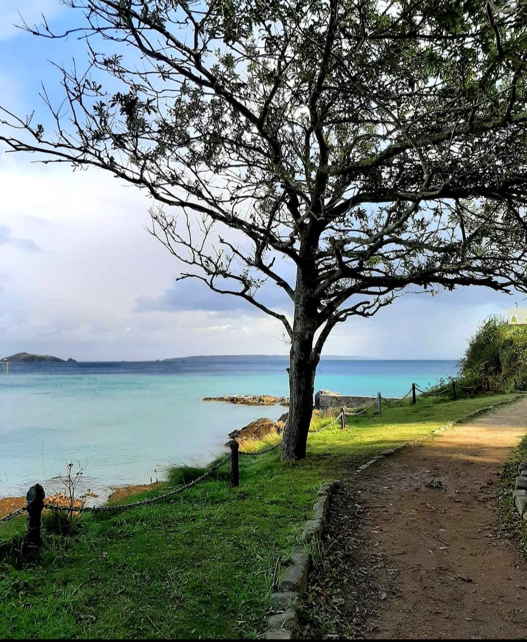 Guernsey Weather Fox forecast for 2023-10-25 - brought to you by Seeker ...