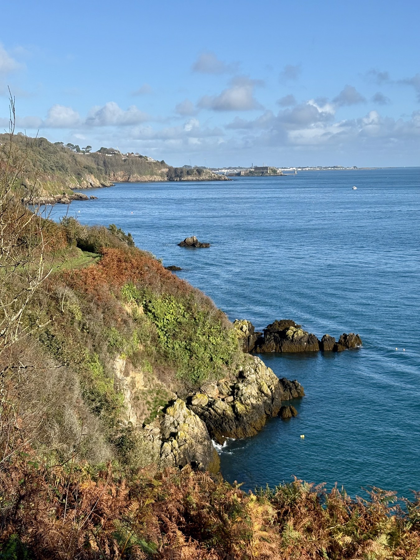 Guernsey Weather Fox forecast for 2025-11-11 - brought to you by Seeker ...